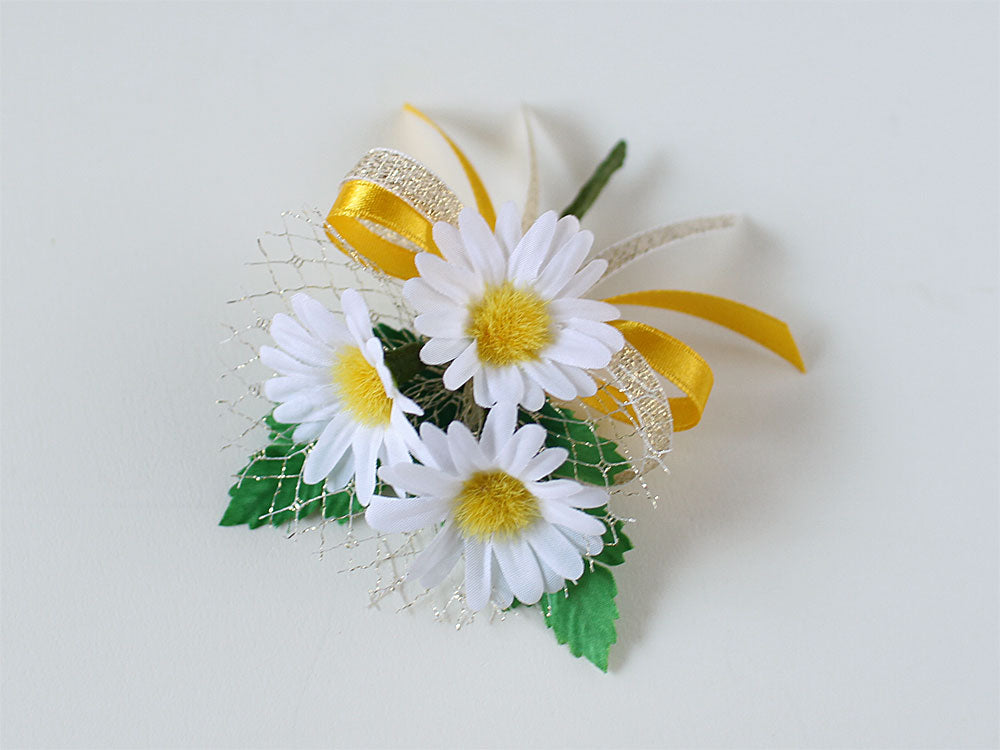 MGR-10 マーガレット×3輪コサージュ – インスタイルコサージュ